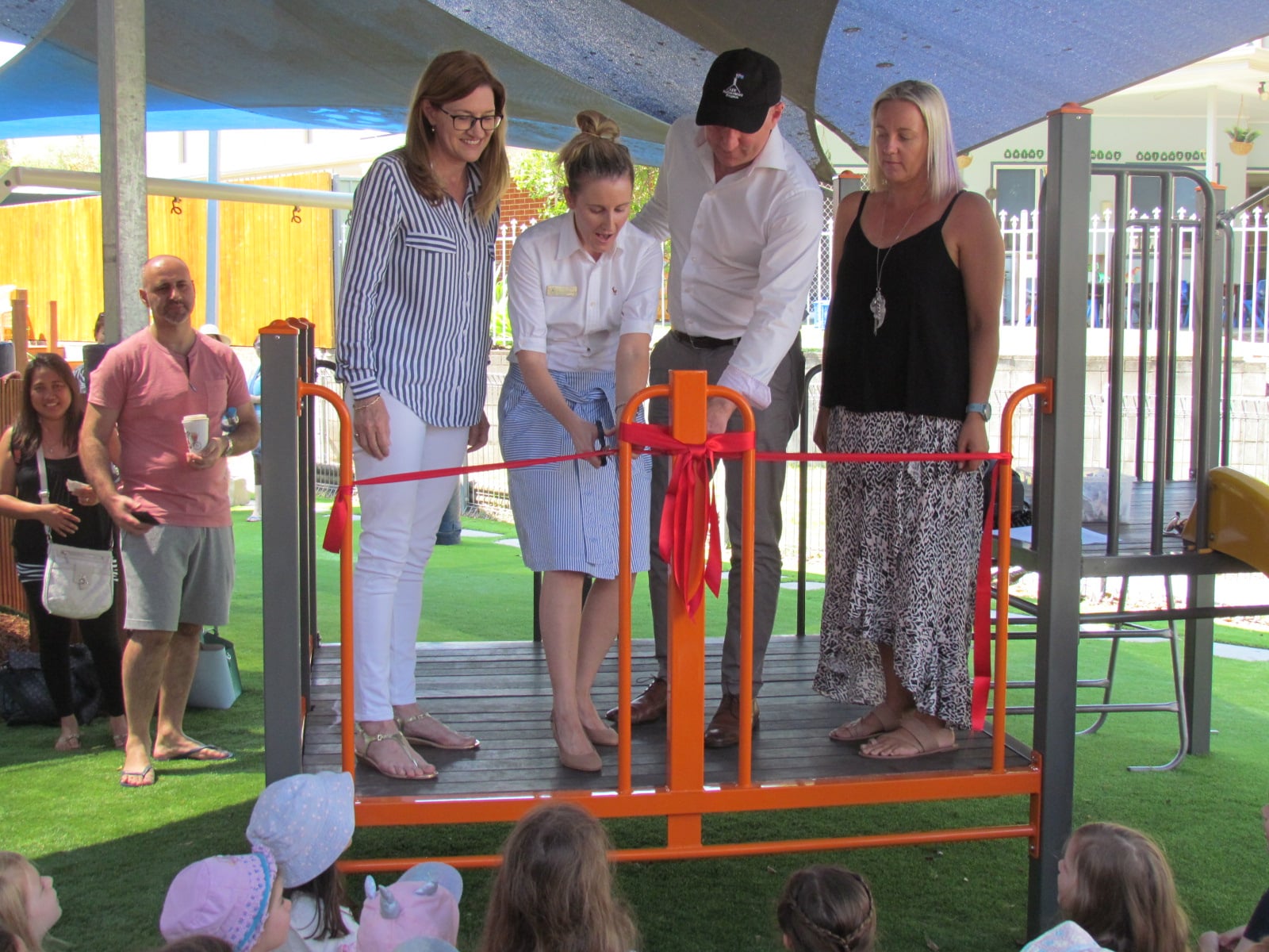 KIDS OF ASPLEY EMBRACE THEIR NEW PLAYGROUND - Michael McCormack MP