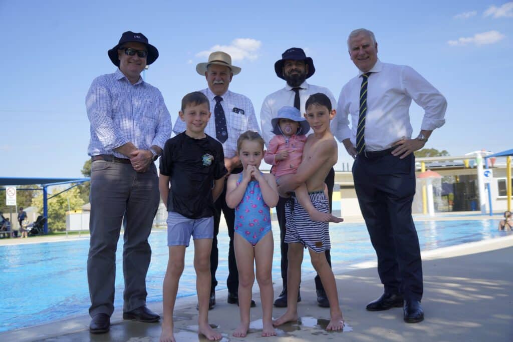 McCORMACK FIGHTING FOR POOL BLANKETS FOR LOCKHART AND THE ROCK SWIMMING ...